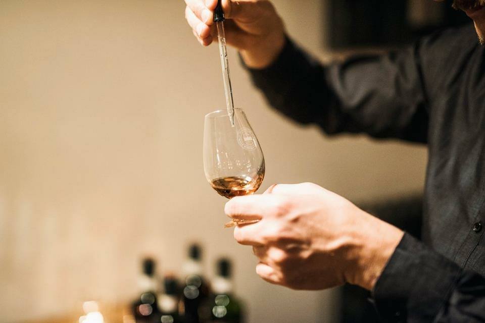 Glass Pipette for Whisky – Geraldo's of Largs